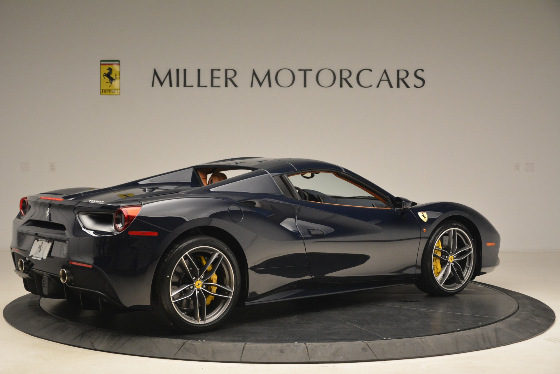 Pre-Owned 2018 Ferrari 488 Spider For Sale (Special Pricing) | Bugatti ...